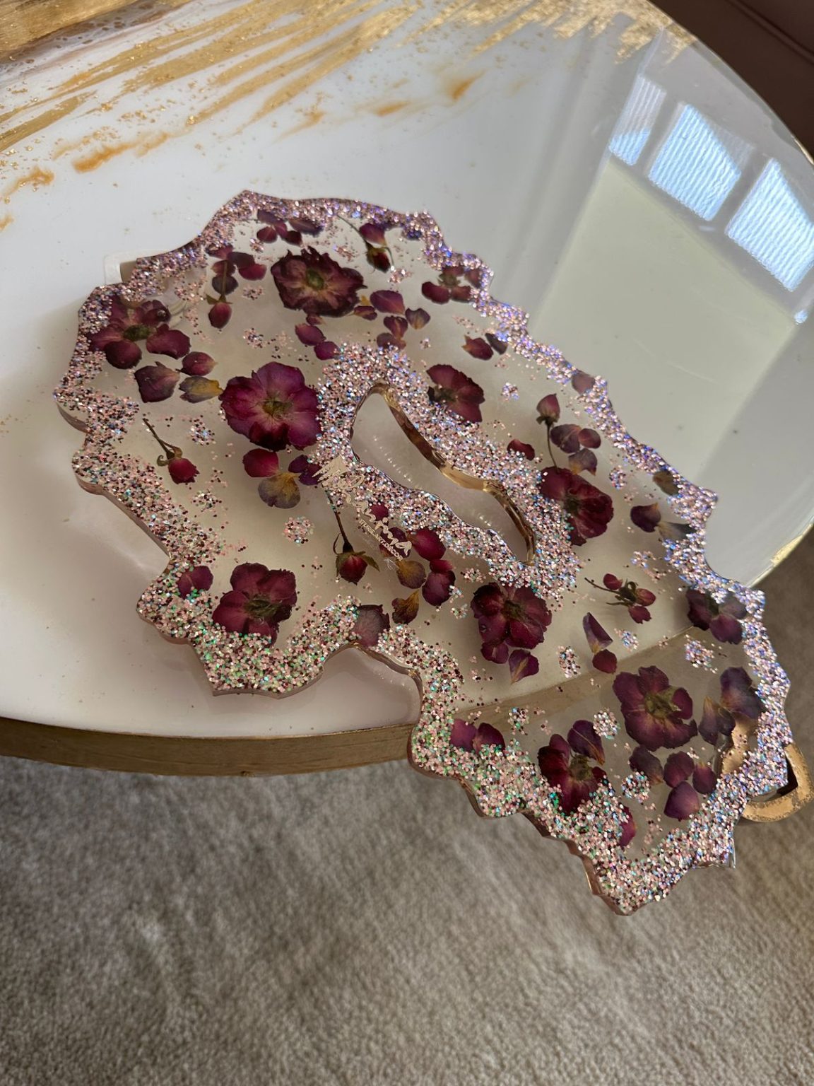 Scattered Rose’ Resin Geode Tray/Wall Art