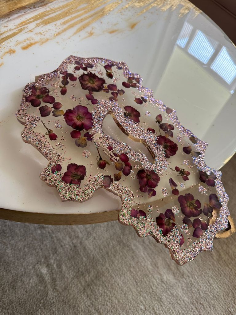 Scattered Rose’ Resin Geode Tray/Wall Art
